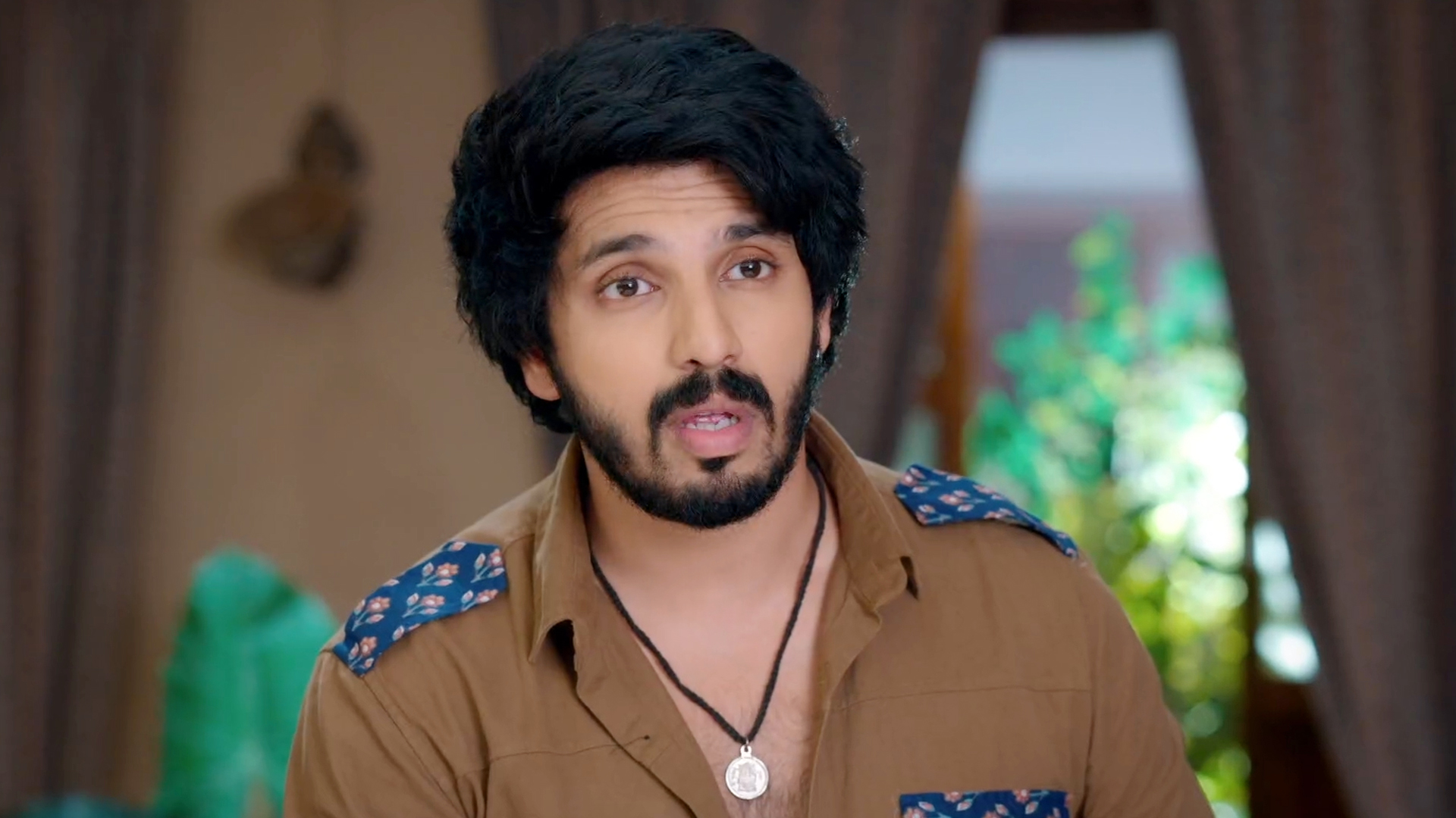 Watch Udne Ki Aasha Latest Episode | Star Plus ME Udne Ki Aasha Show Online